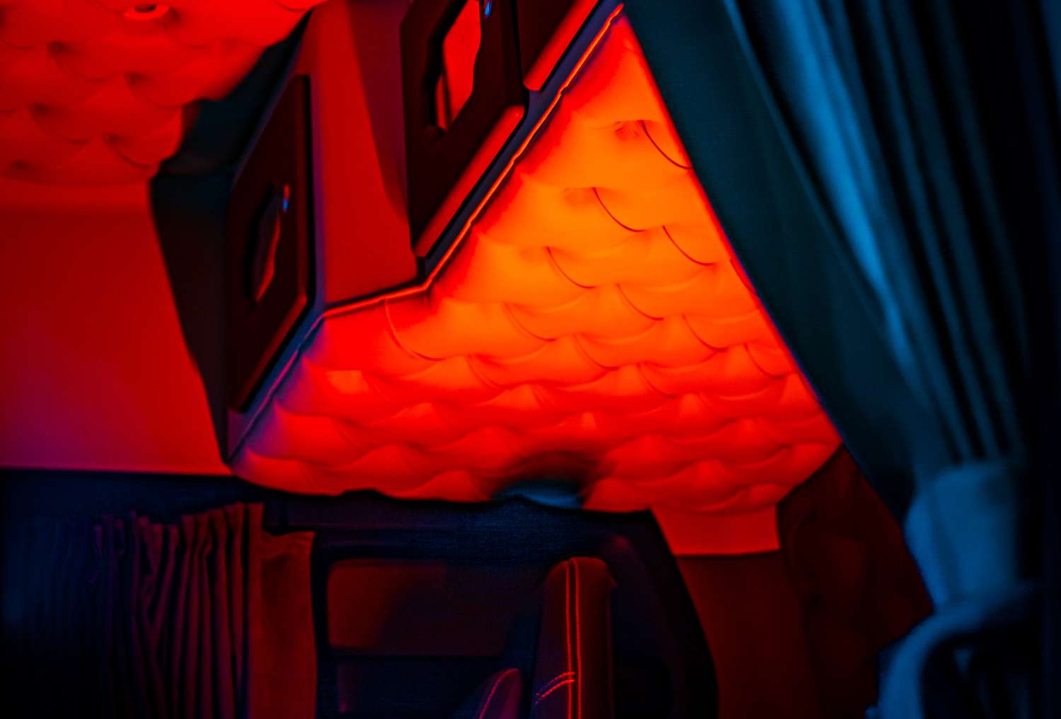 UNITY UNDERGLOW - RED 281 MM - Strands